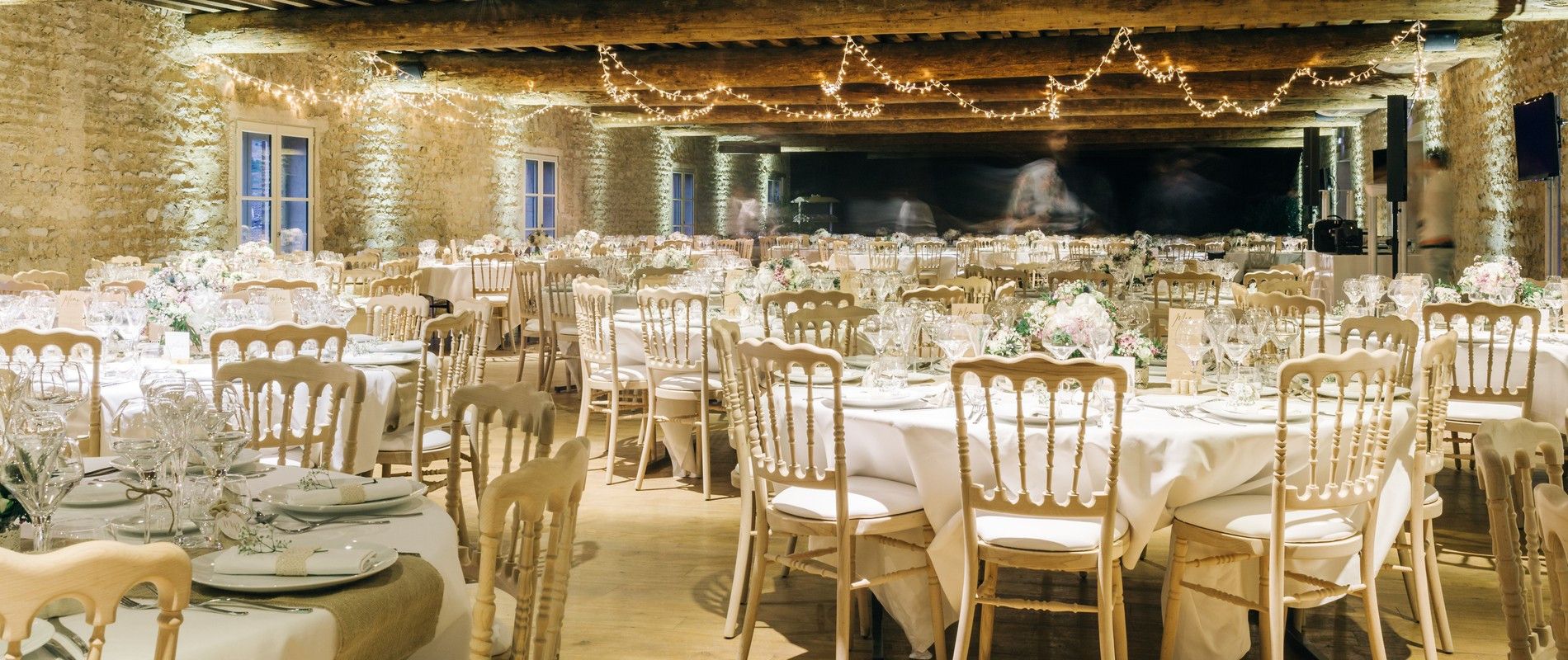 Location de tables rondes pour réception - Loca réception - Loca Reception